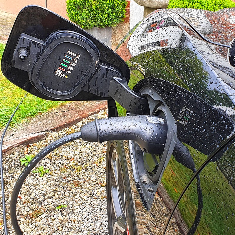 Charging stations in the rain - WATT is Love